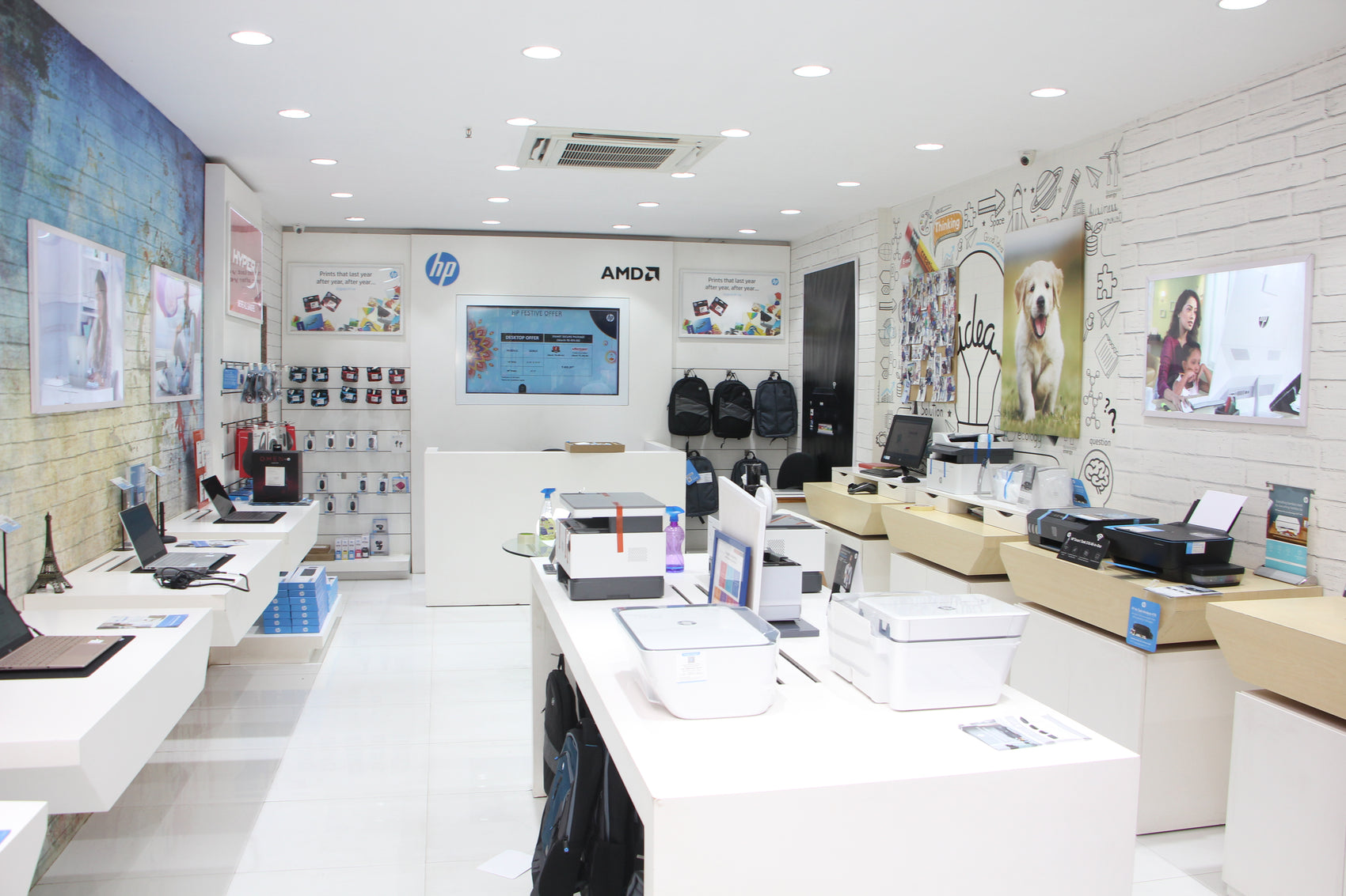Our Showroom – Innova Retail